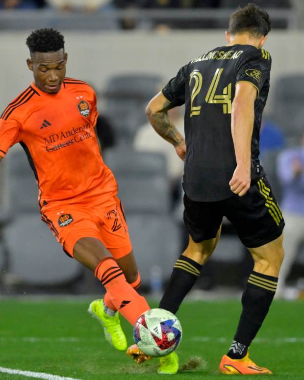 What's the Story Behind the Soccer Term "Rabona"? - Sportionary